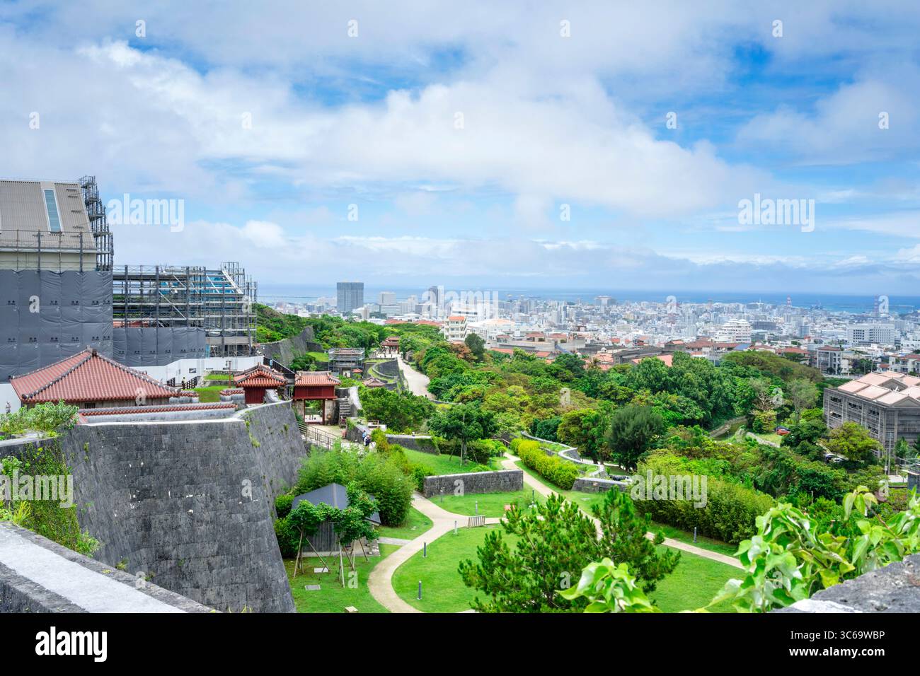 Shuri Castle (Okinawa/Japan Stock Photo - Alamy
