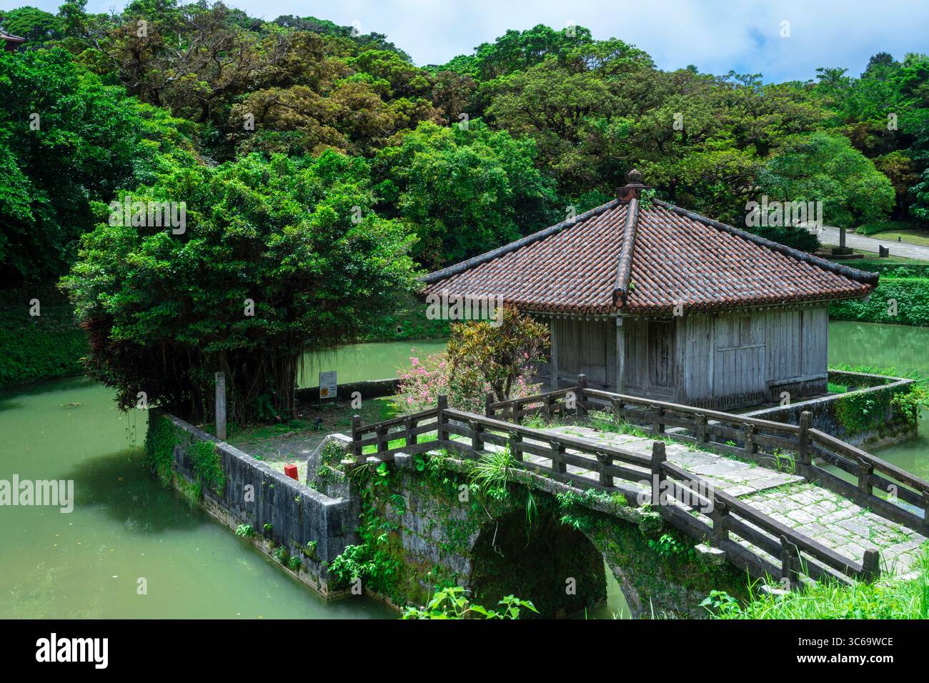 Shuri Castle (Okinawa/Japan Stock Photo - Alamy