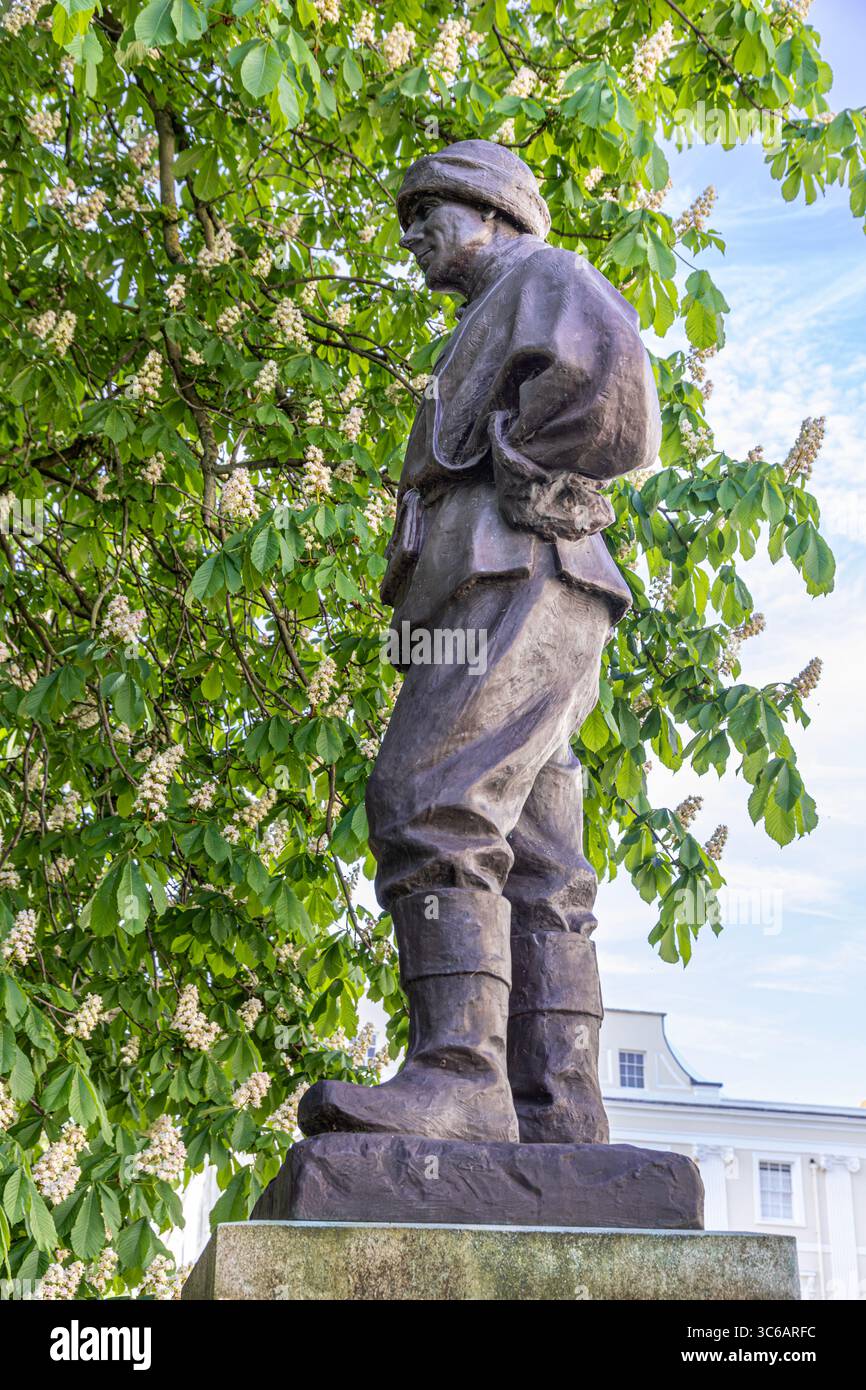 The Edward Wilson statue (sculpted by Captain Scott's widow Kathleen ...