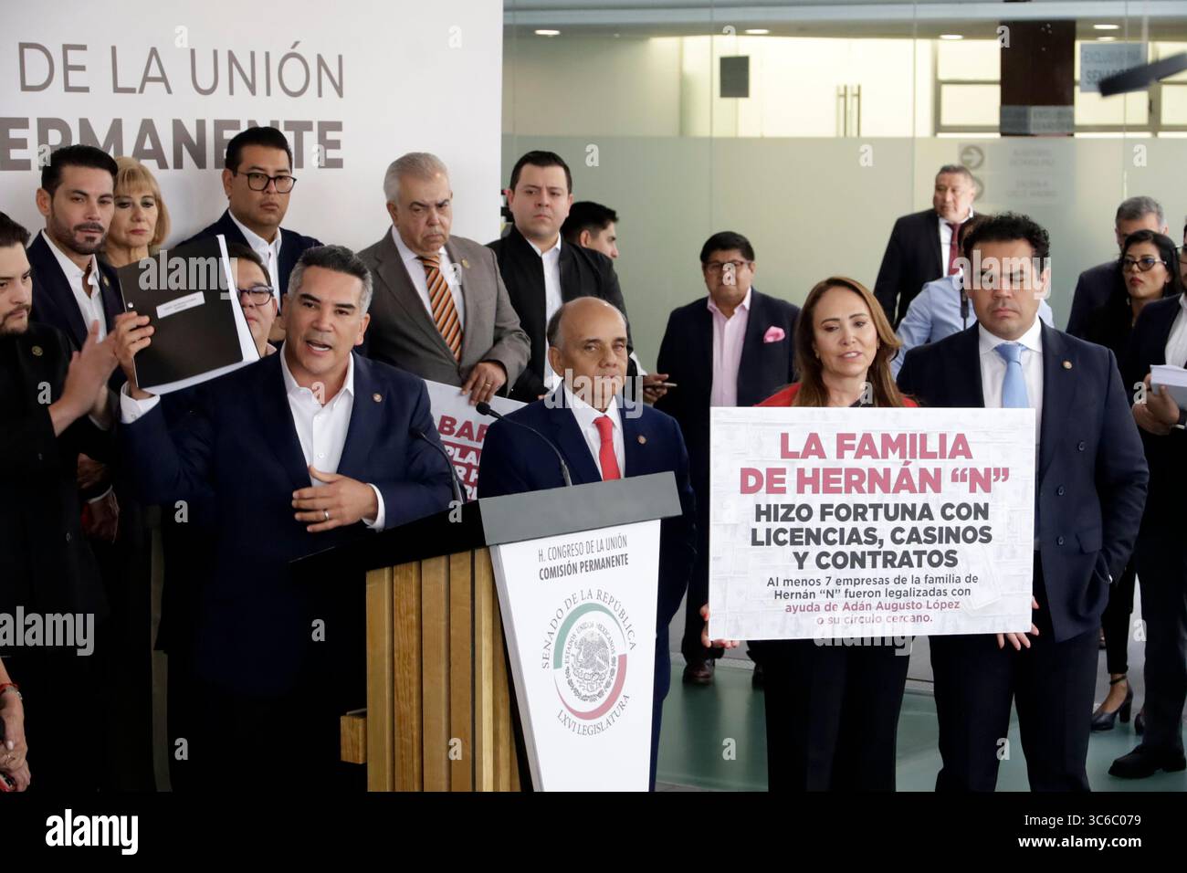 The president of the Partido Revolucionario Institucional (PRI ...