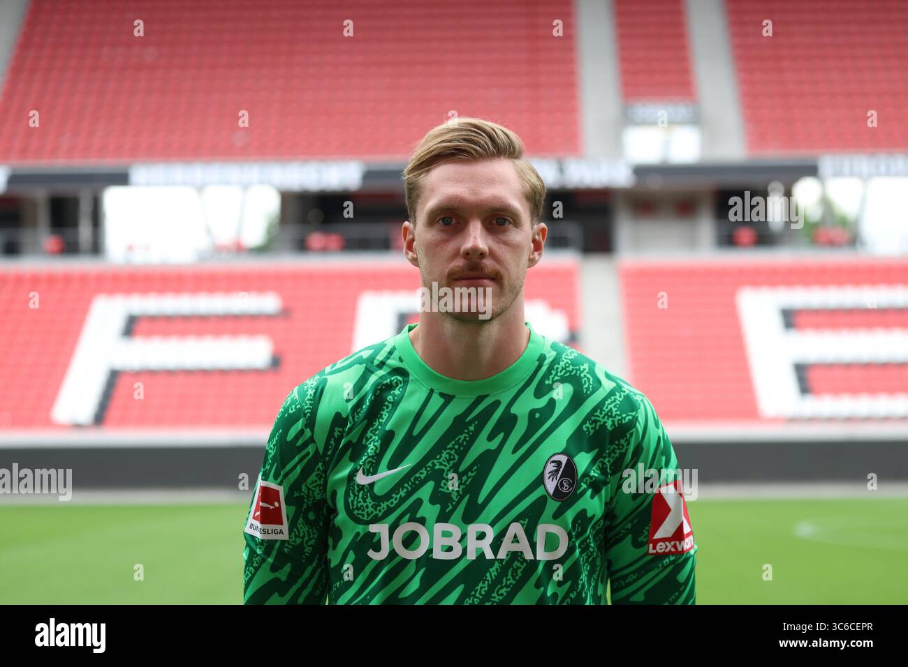 Freiburg, Deutschland. 30th July, 2025. Torwart Florian Müller (SC ...