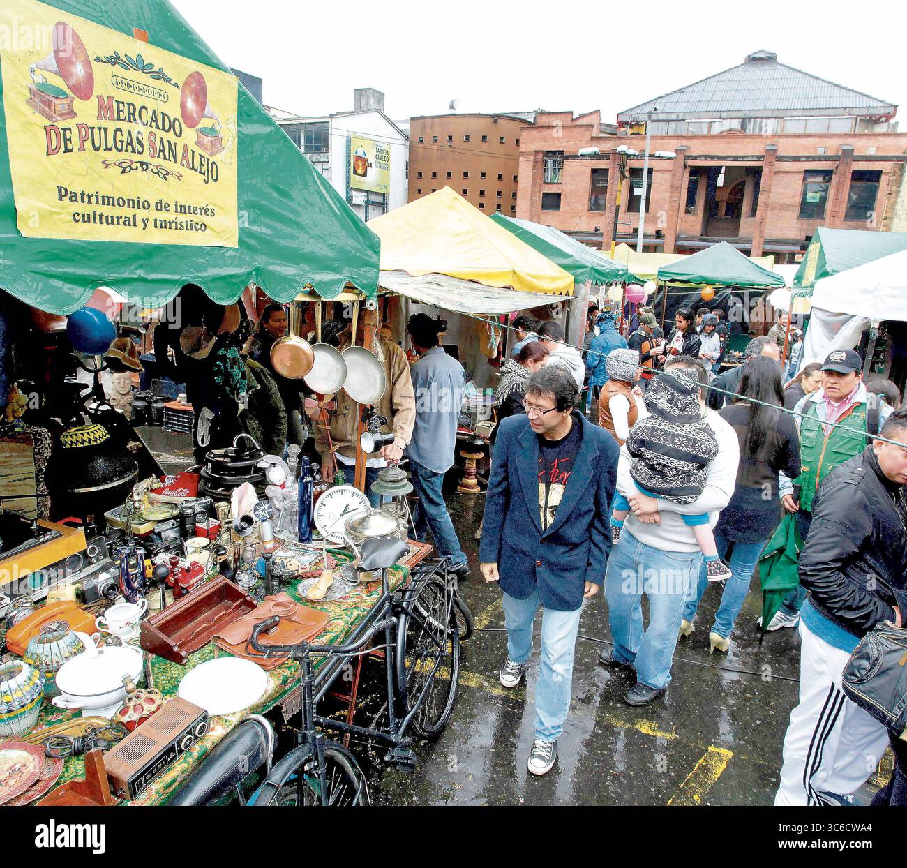 Mercado de marzo hi-res stock photography and images - Alamy