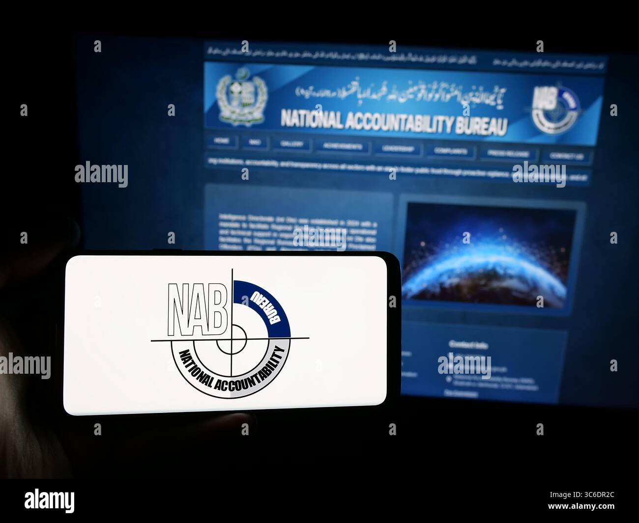 Pakistan national accountability bureau hi-res stock photography and ...