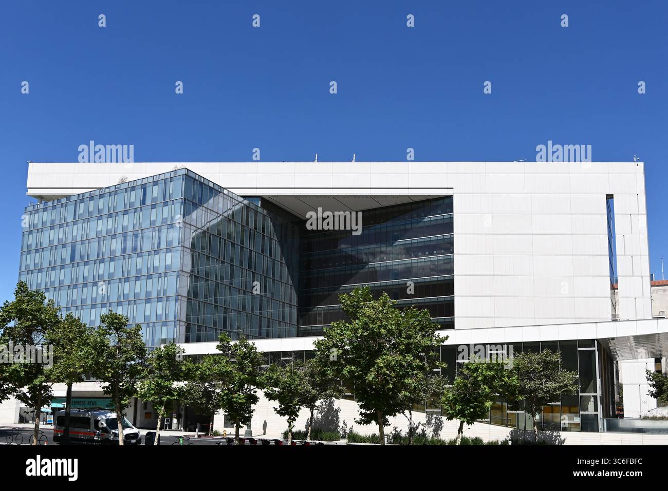 LOS ANGELES, CALIFORNIA - 25 July 2025: The LAPD Headquarters Building ...
