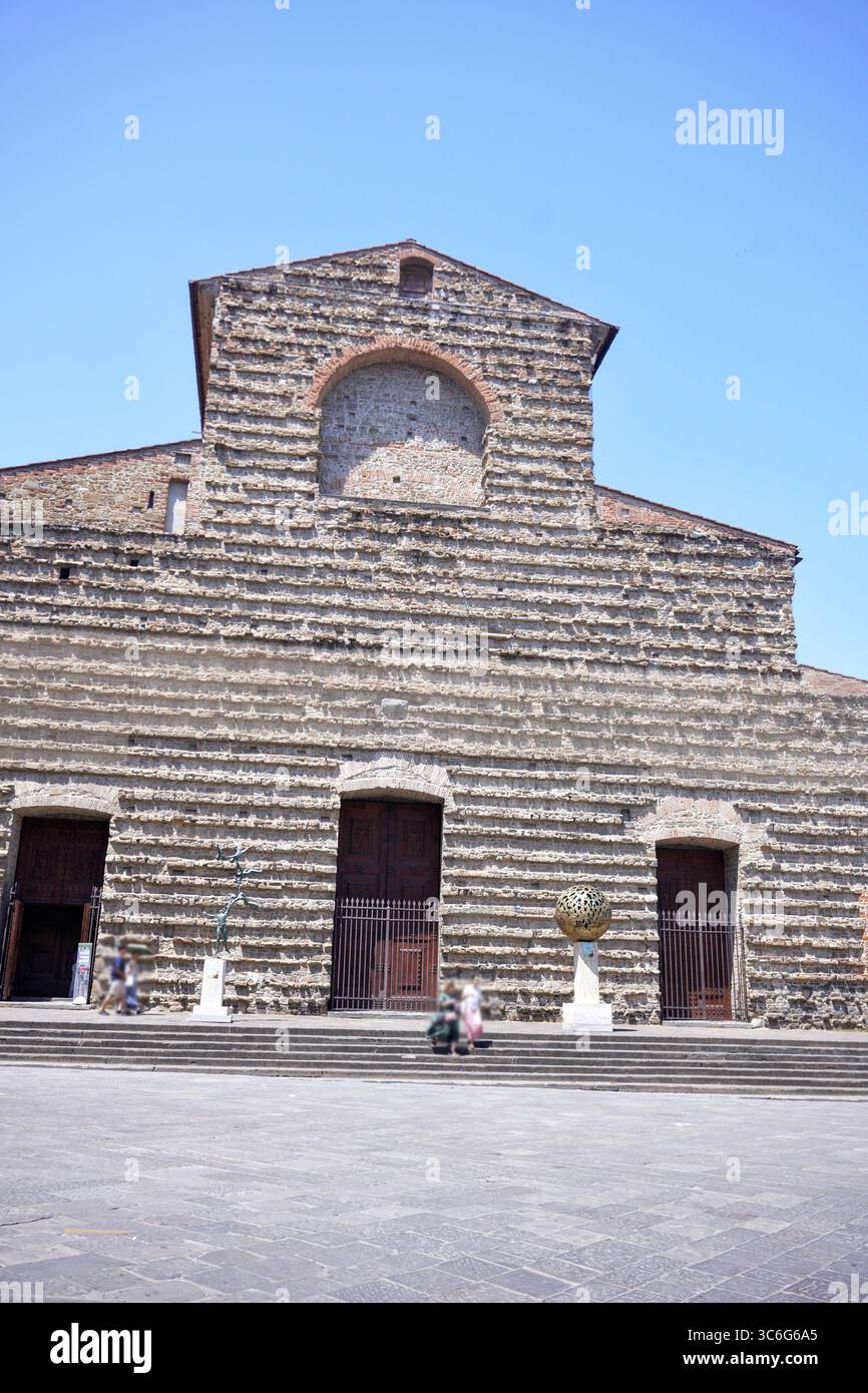 Florence italy july 2025 tourist hi-res stock photography and images ...