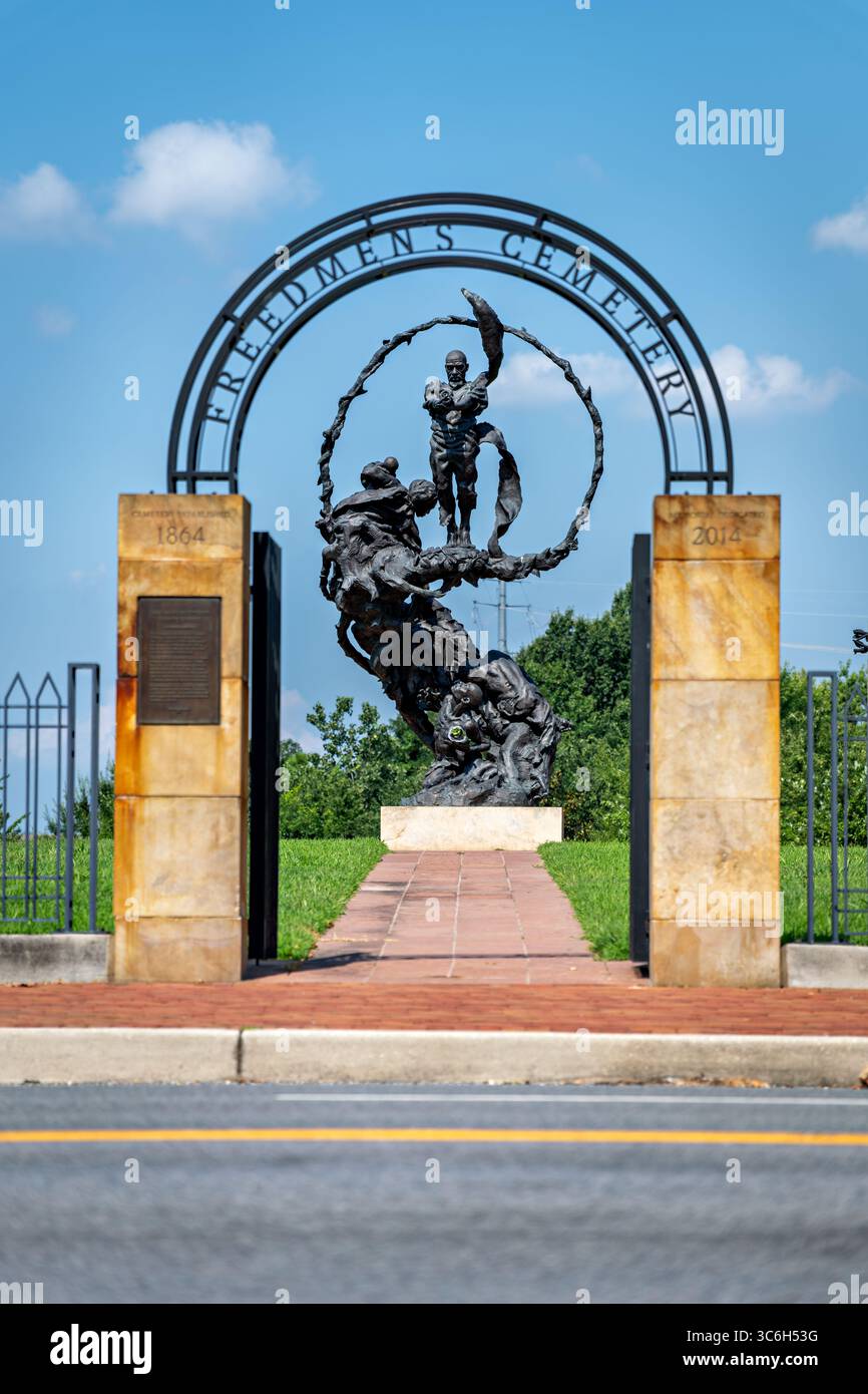 ALEXANDRIA, Virginia — The Path of Thorns and Roses sculpture by Mario ...
