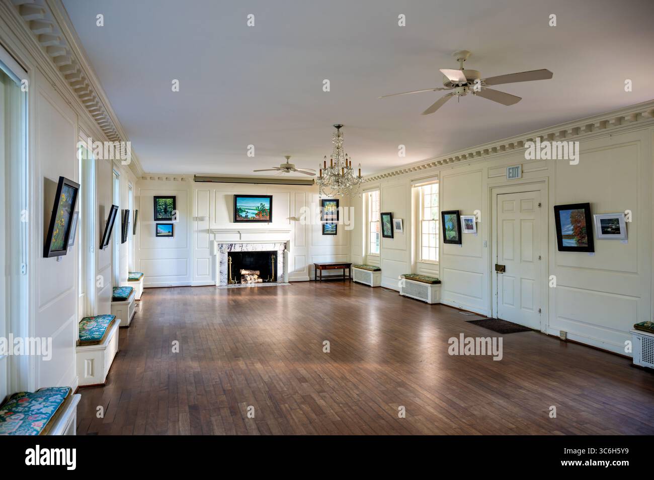 ALEXANDRIA, Virginia — The ballroom at George Washington's River Farm ...