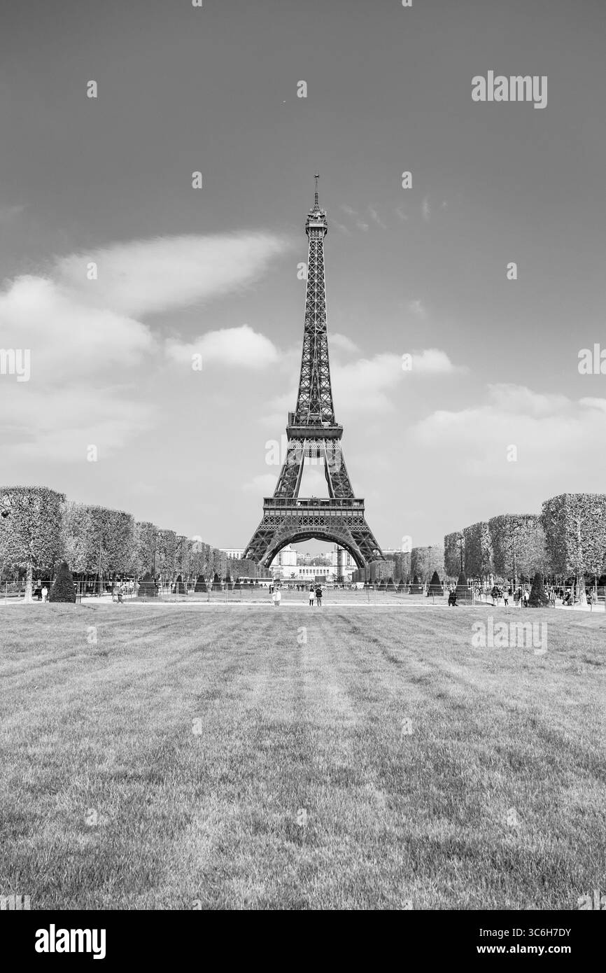 Surrounded by visitors Black and White Stock Photos & Images - Alamy