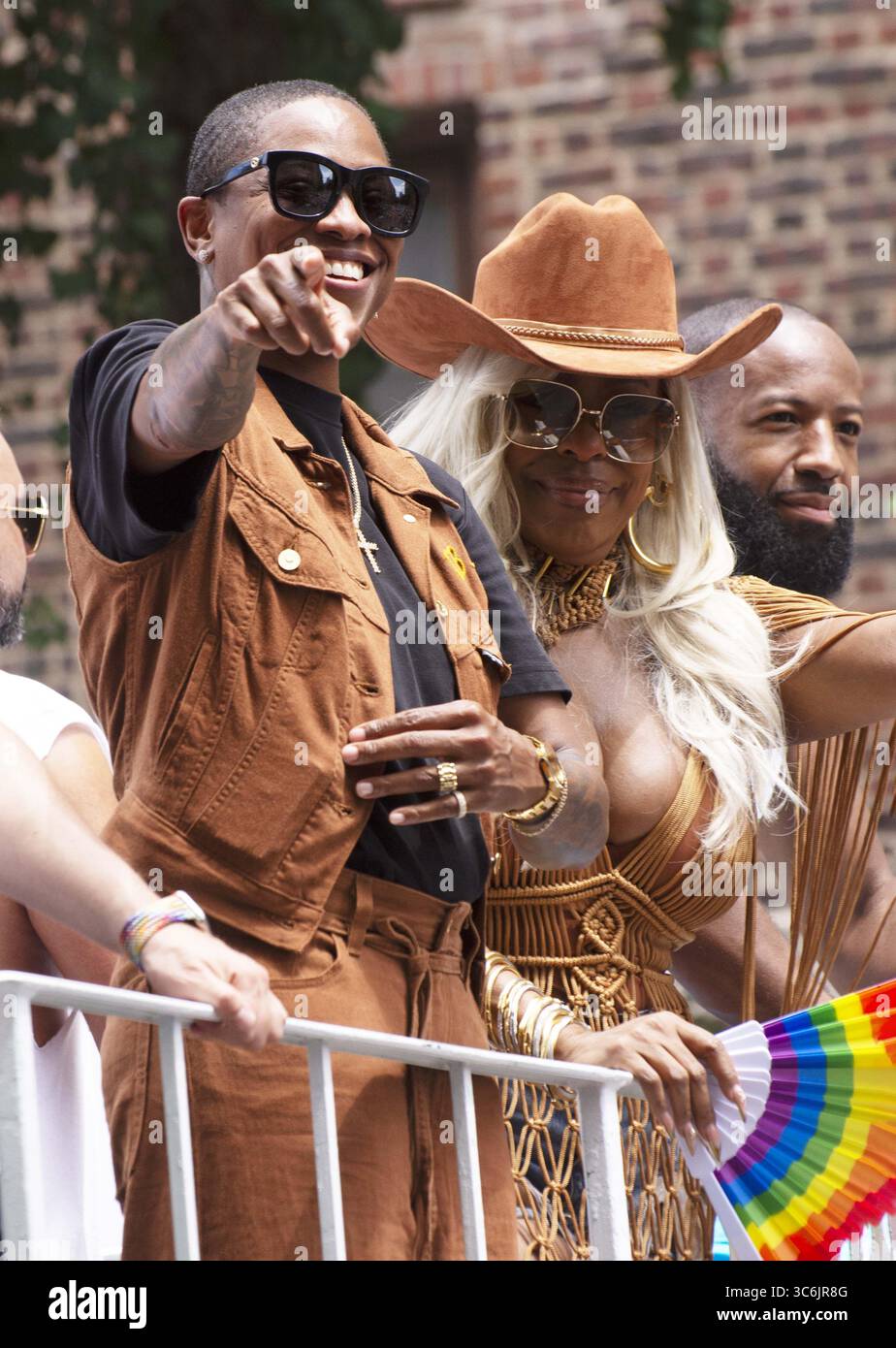 2025 New York Pride Parade Featuring: Jessica Betts, Niecy Nash Where ...