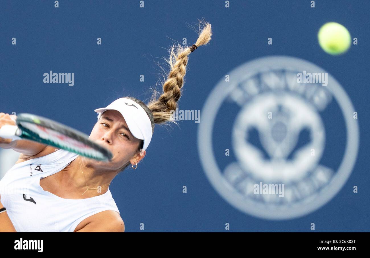 Jessica Bouzas Maneiro of Spain hits a return to Aoi Ito of Japan ...