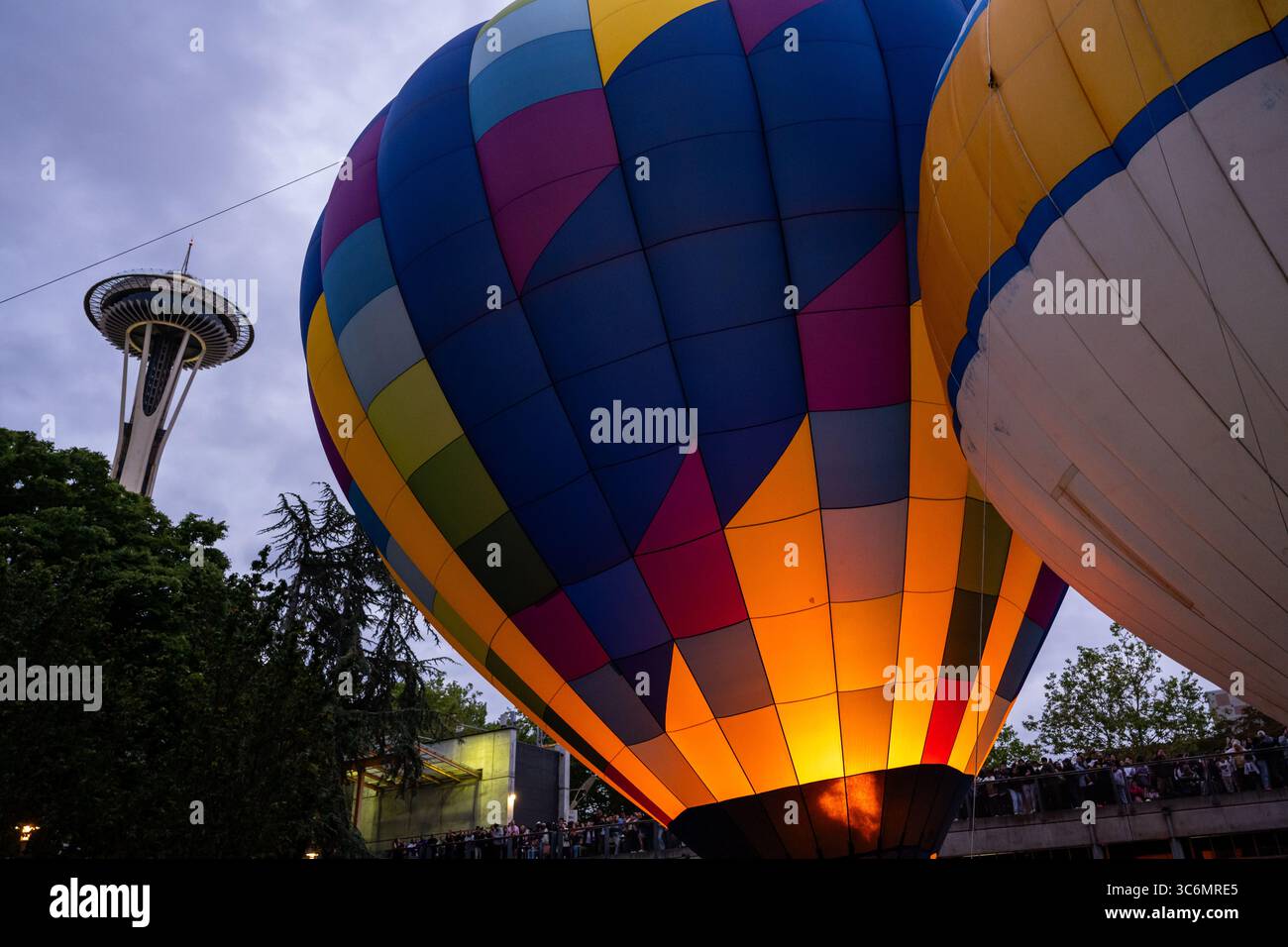 Seattle, USA. 22st Jun 2025.Seattle Center Hot Air Balloon Glow Up ...