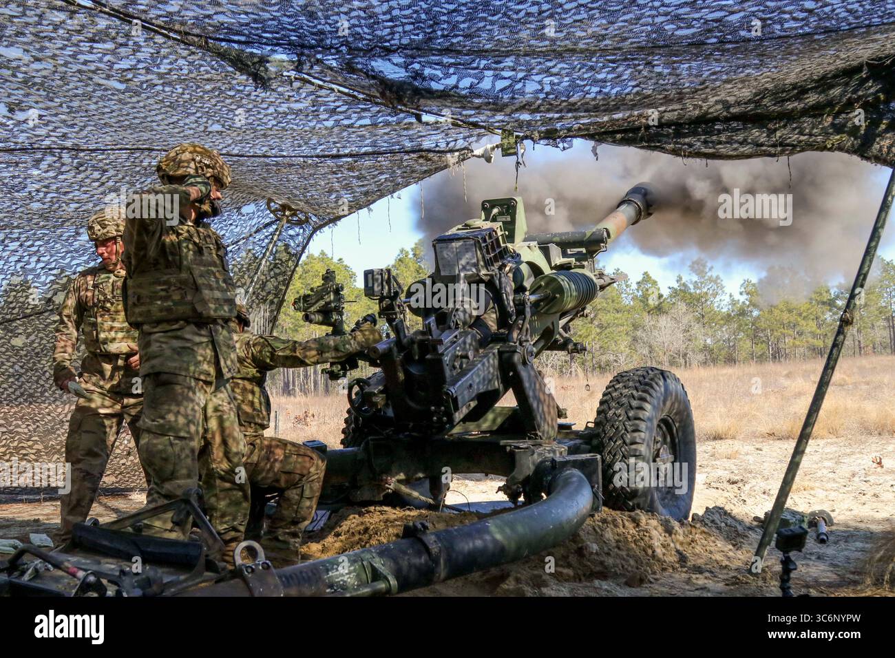 2nd battalion 319th field artillery regiment hi-res stock photography ...