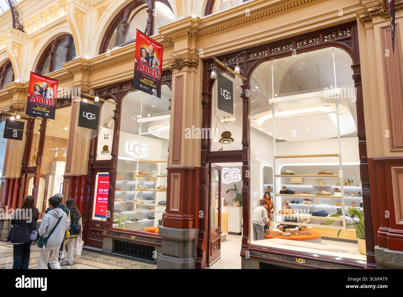 Ugg store melbourne hi-res stock photography and images - Alamy