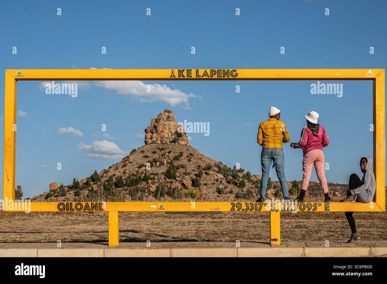 (250801) -- MASERU, Aug. 1, 2025 (Xinhua) -- People visit the Qiloane ...