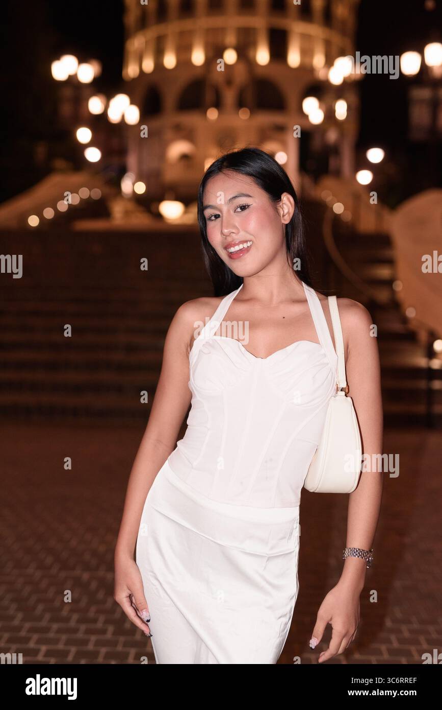 Young tourist leaning tower hi-res stock photography and images - Alamy