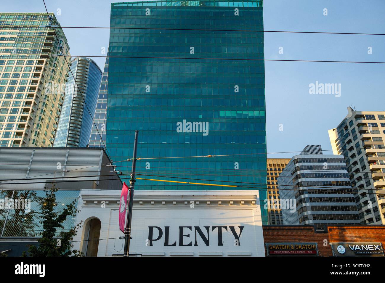Glass condominium towers above hi-res stock photography and images - Alamy