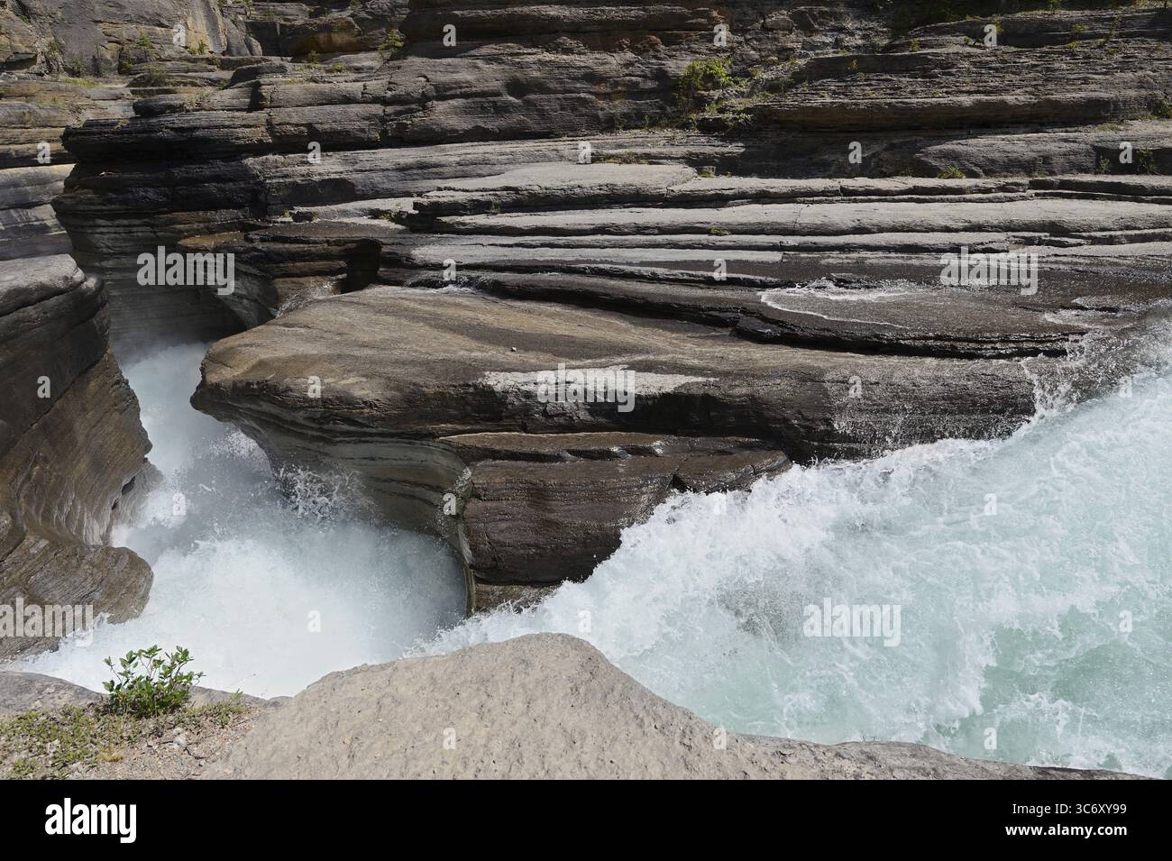 Mistaya River in Mistaya Canyon, Icefields Parkway, Banff National Park ...