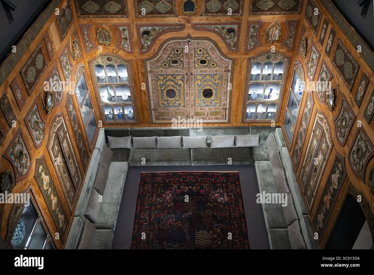 Living room, Damascus, Syria, 15th century, Museum of Islamic Art, Doha ...
