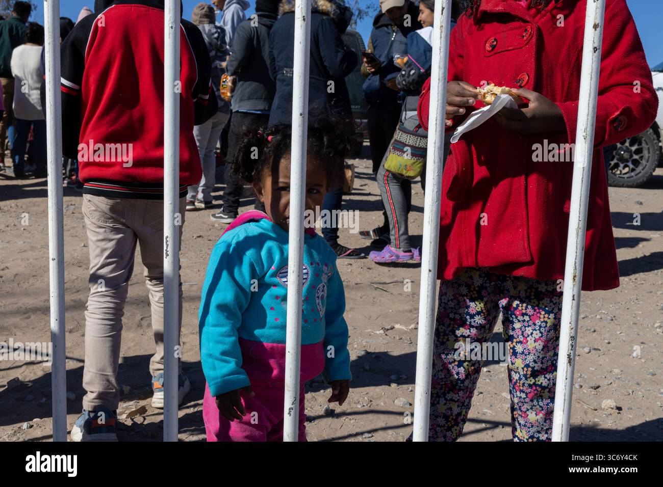 Migrant camp mexico hi-res stock photography and images - Alamy