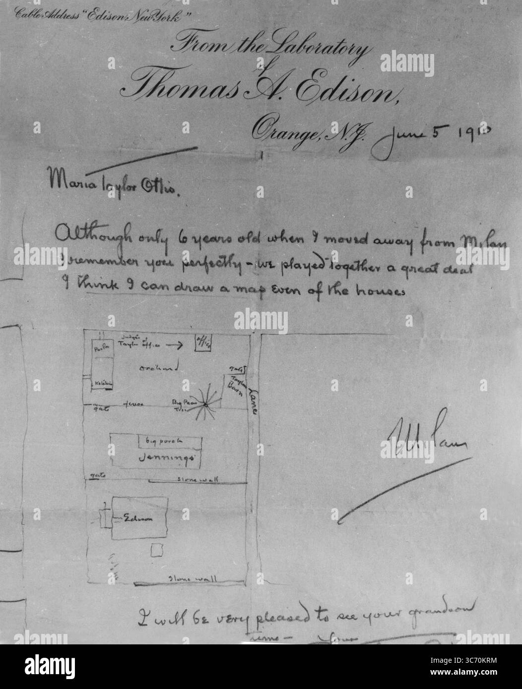 Letter containing Black and White Stock Photos & Images - Alamy