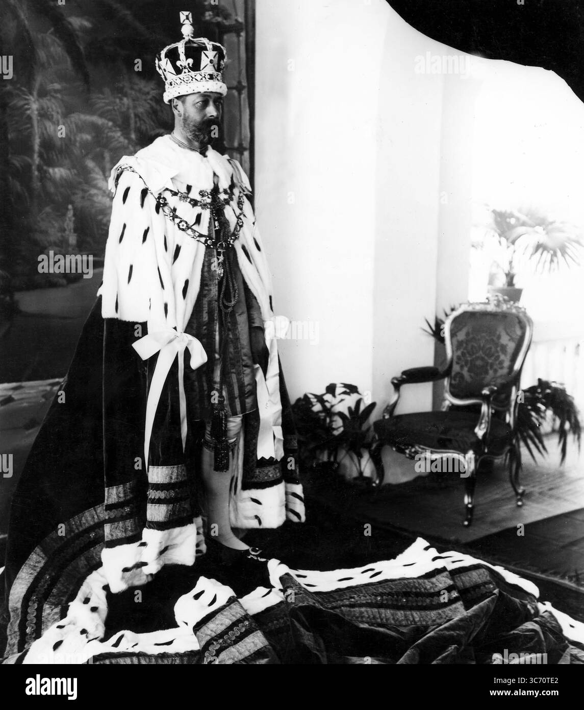 The King George V in his coronation robes for the Delhi Durbar George V ...