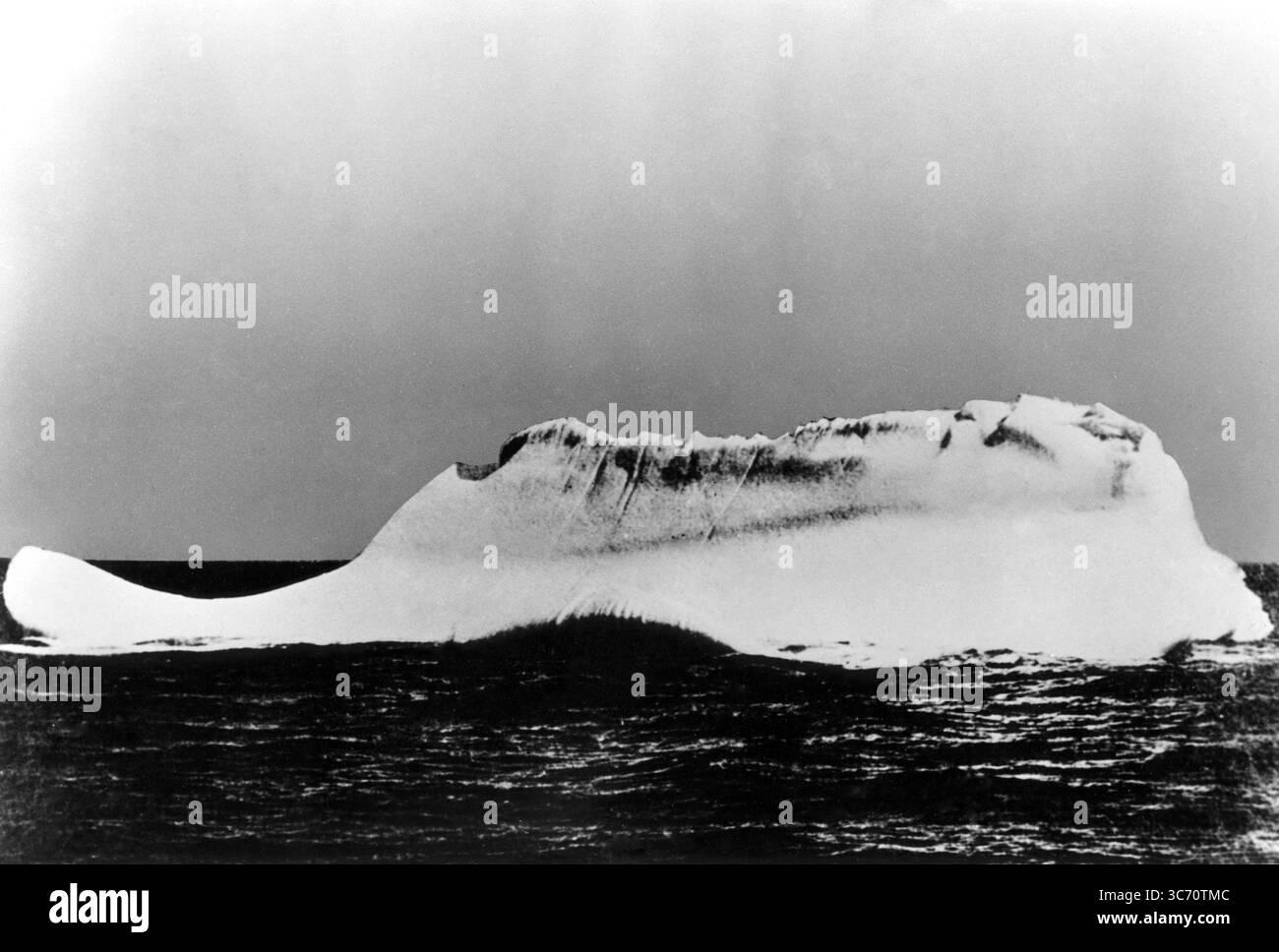 The iceberg that sank the Titanic 1912 Stock Photo - Alamy