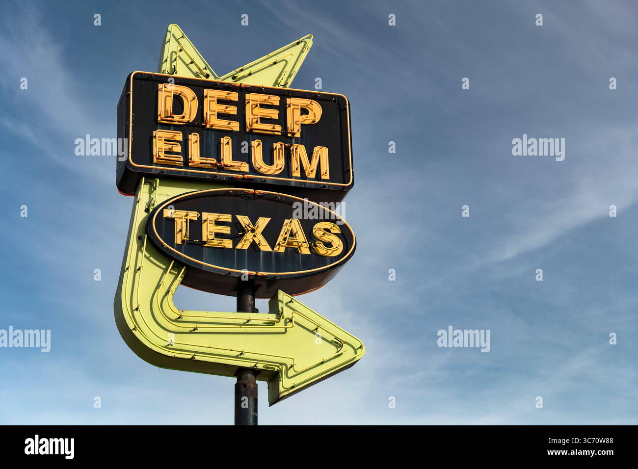 Dallas Texas Deep Ellum district neon sign Stock Photo - Alamy