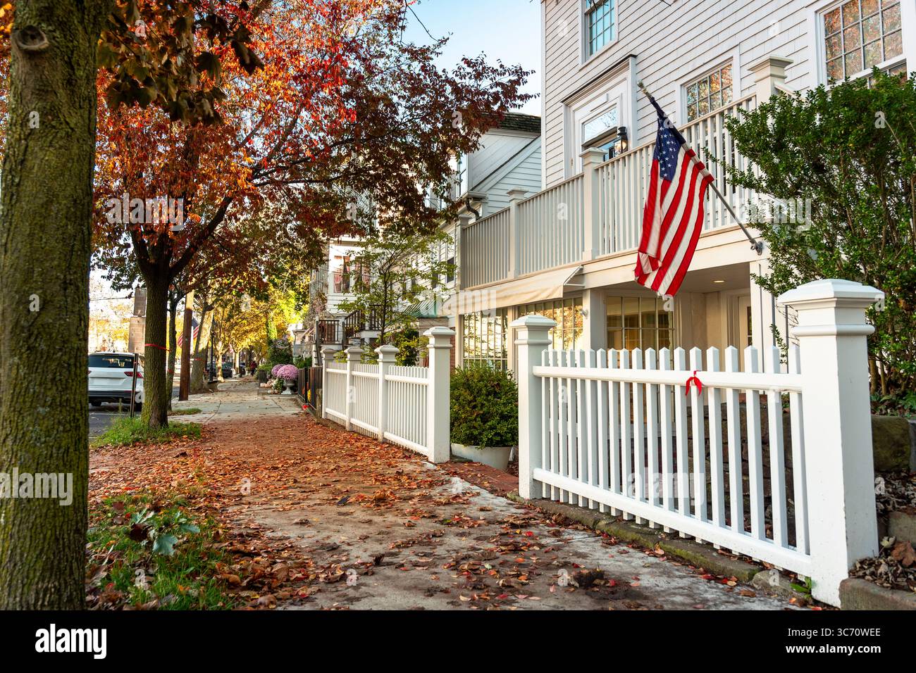 Main street downtown hamptons new york hi-res stock photography and ...