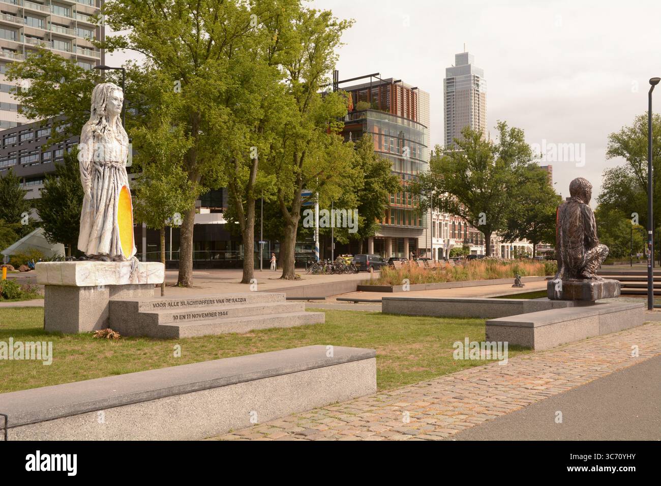 Commemorating the 1944 raid in rotterdam hi-res stock photography and ...