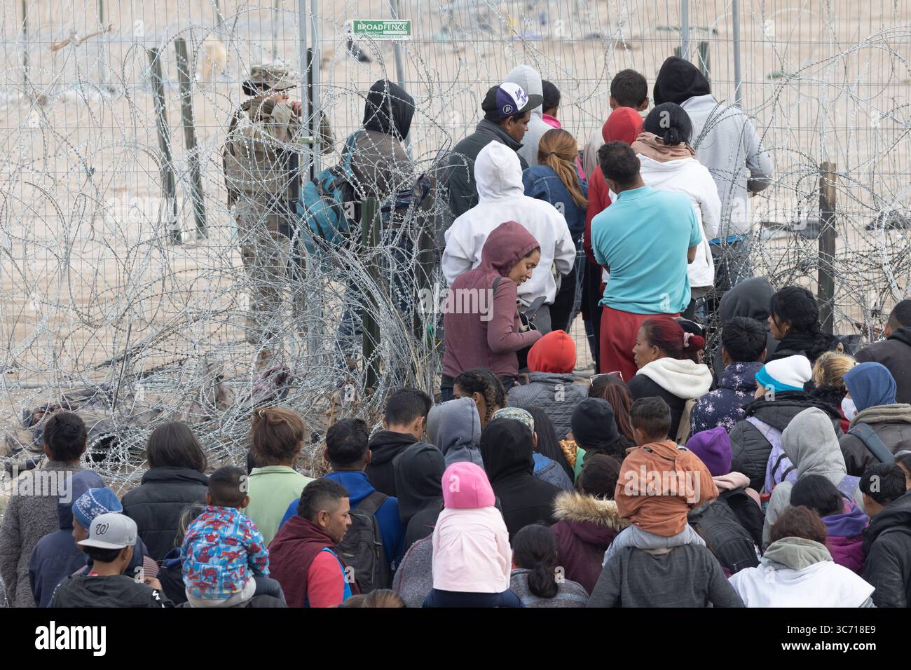 Orilla del rio en la ciudad hi-res stock photography and images - Alamy