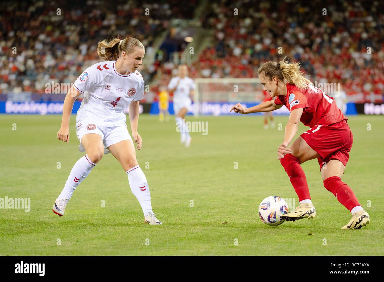 Swissporarena, July 12th 2025 Denmark's Emma Faerge and Poland's ...