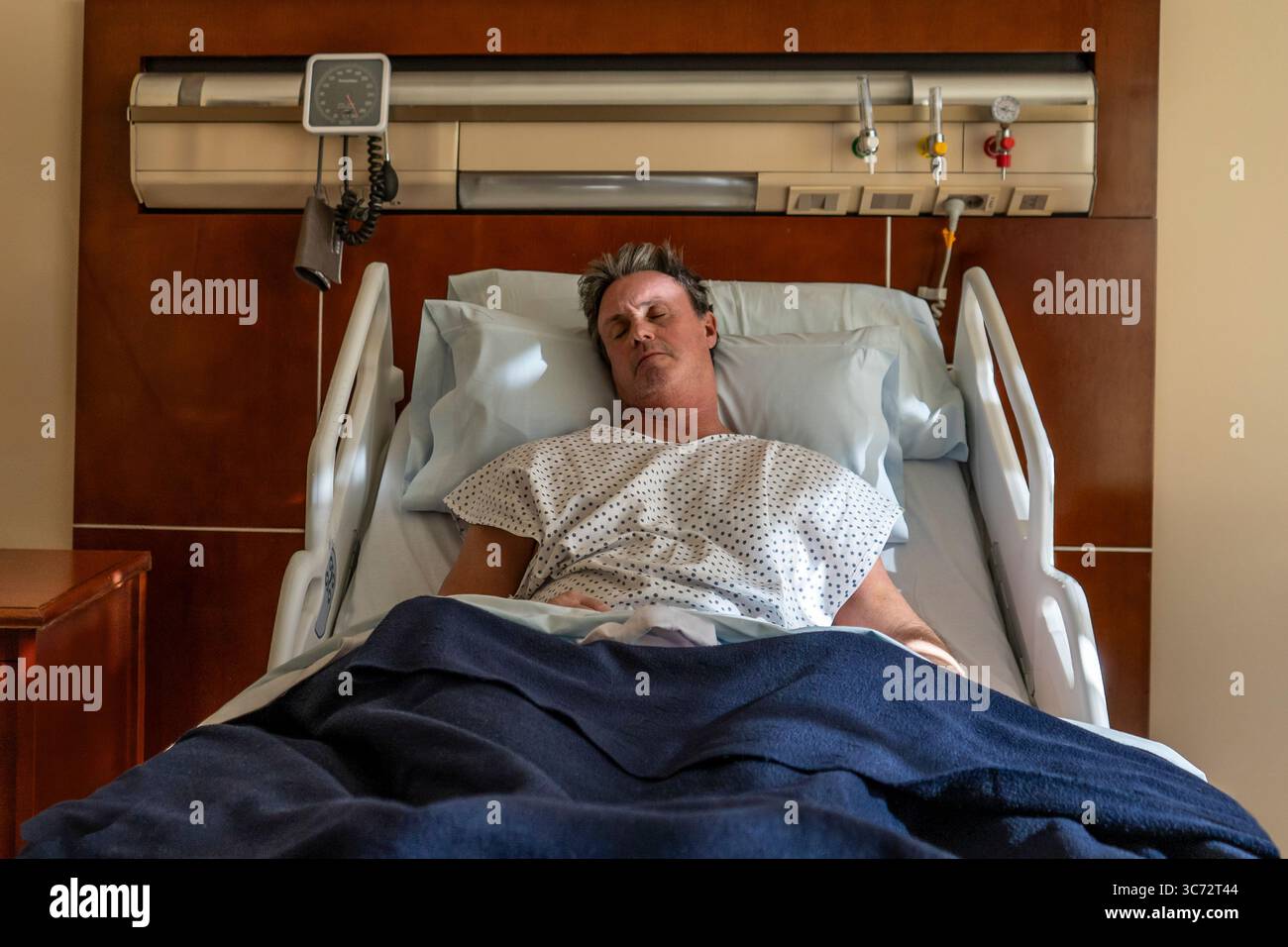 Sleep recovery hi-res stock photography and images - Alamy