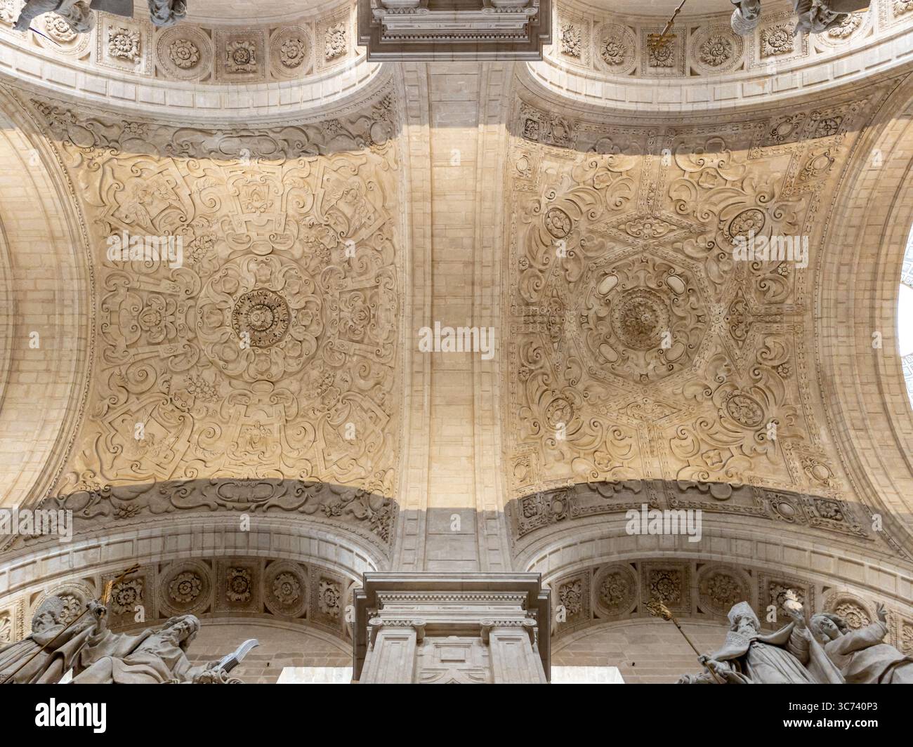 Discover El Sagrario Church’s stunning 17th-century Baroque ceiling ...