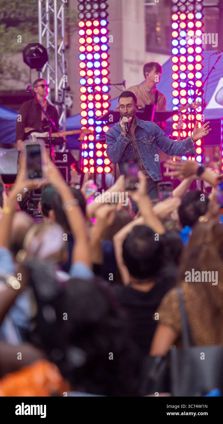 Blackpink lisa 2025 hi-res stock photography and images - Alamy