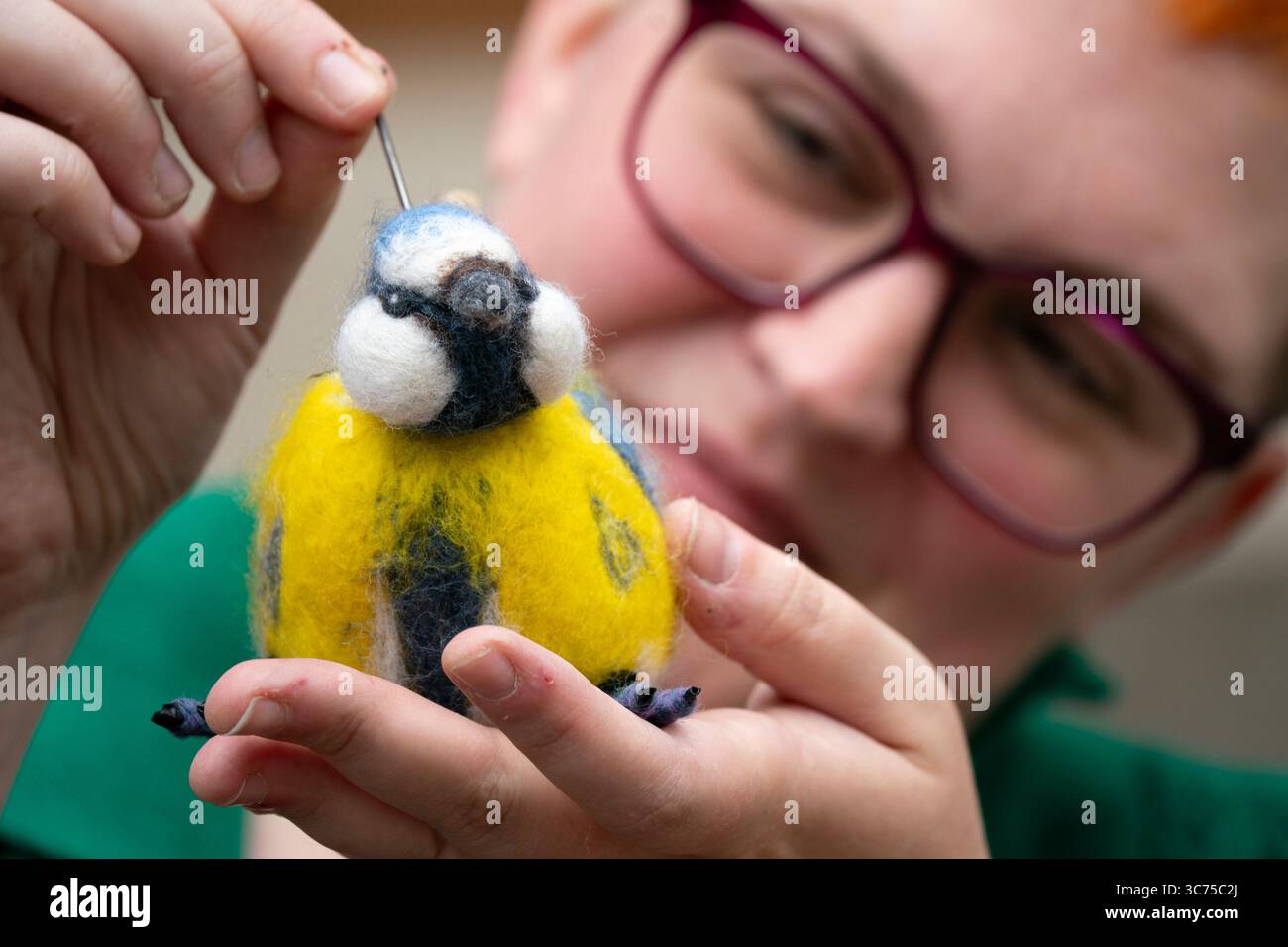 Edinburgh, Scotland, UK. 1st August 2025. One of the bird puppets featuring in the puppet show ...