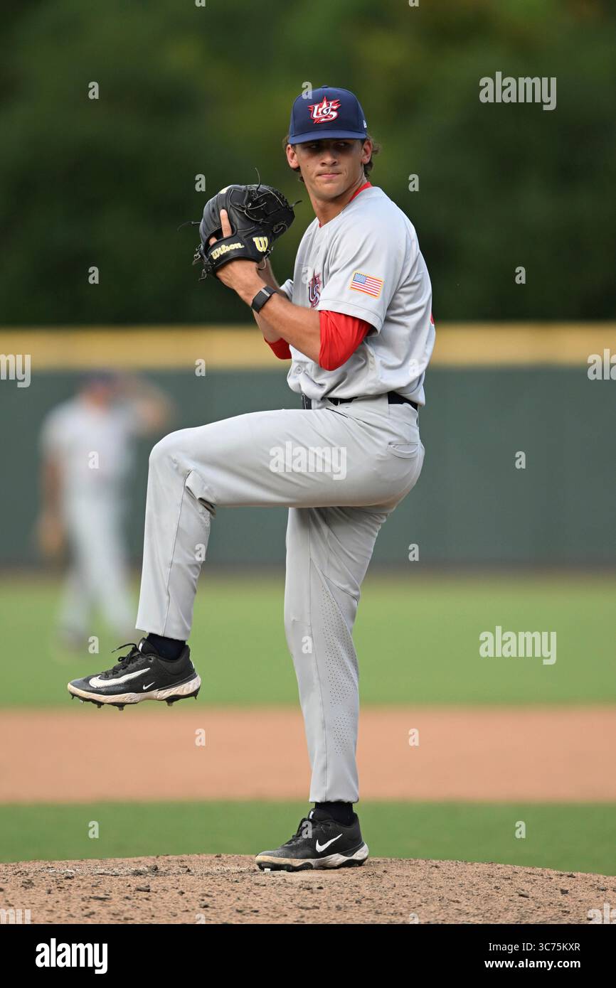 Team Stripes pitcher Max Bayles (45) (Santa Clara) delivers a pitch ...
