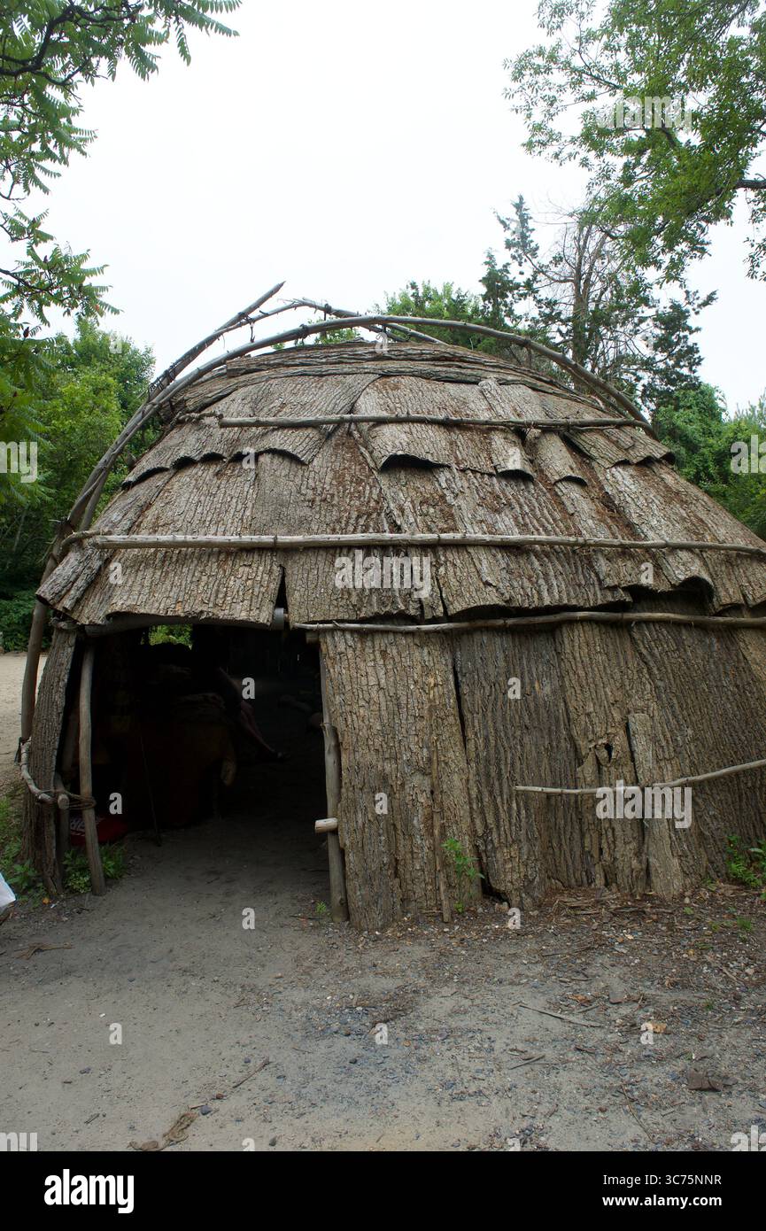 Image of a Wetu taken at Plimoth Patuxet Museums, showing examples of ...