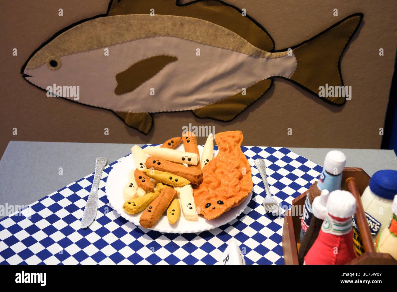 Bourdon Street, Mayfair, London, UK. 1st Aug 2025. Felt artist Lucy ...