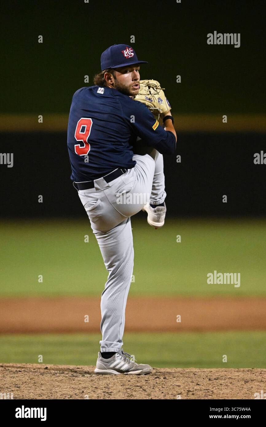 Team Stars pitcher Ethan Norby (9) (East Carolina) delivers a pitch ...