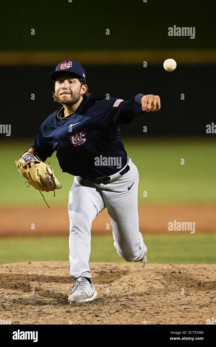 Team Stars pitcher Ethan Norby (9) (East Carolina) delivers a pitch ...