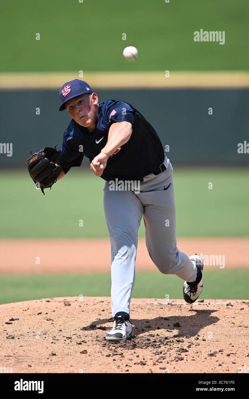 Team Stars pitcher Ethan Kleinschmit (24) (Oregon State) delivers a ...