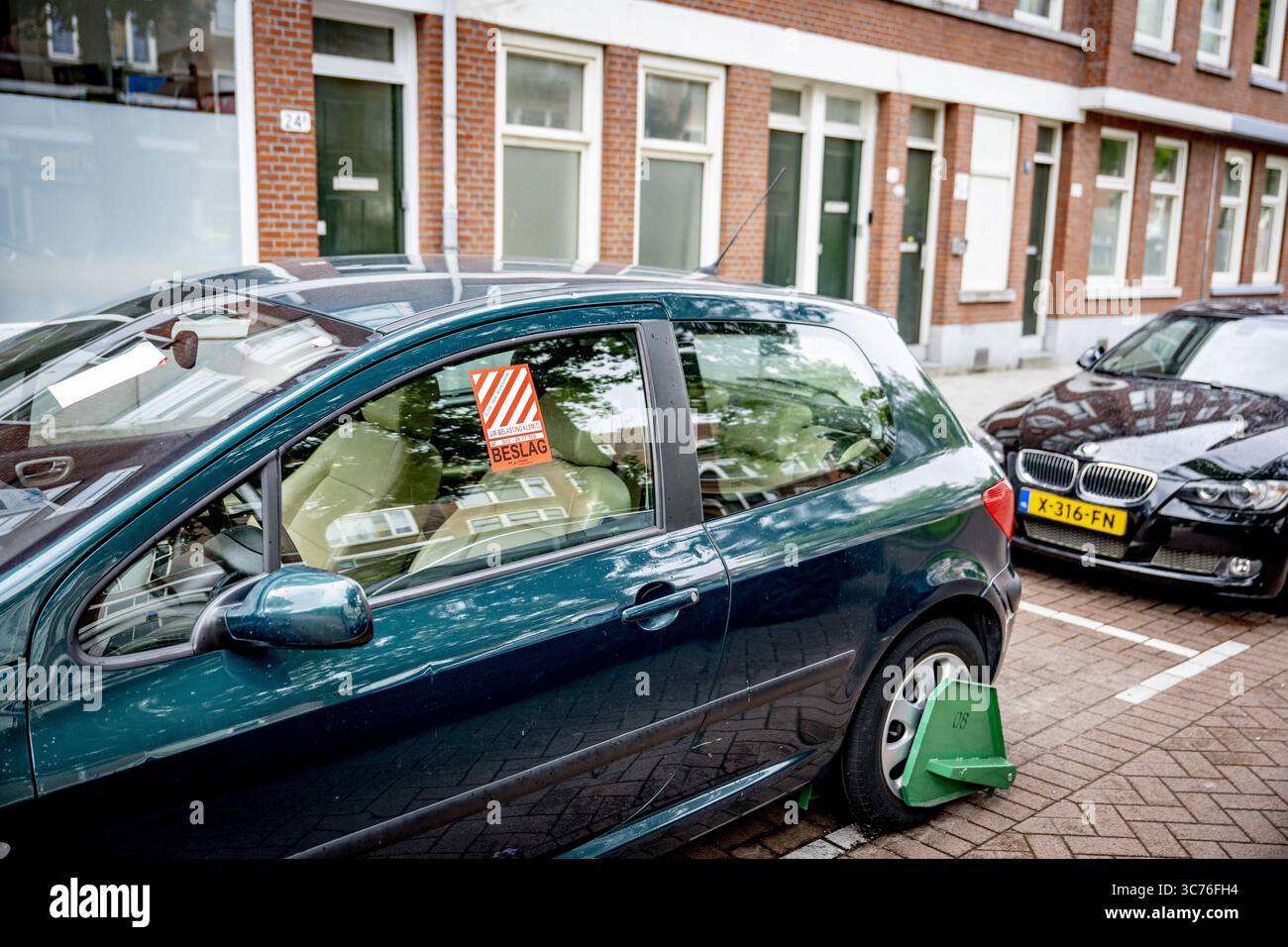 Compacte middenklasser hi-res stock photography and images - Alamy