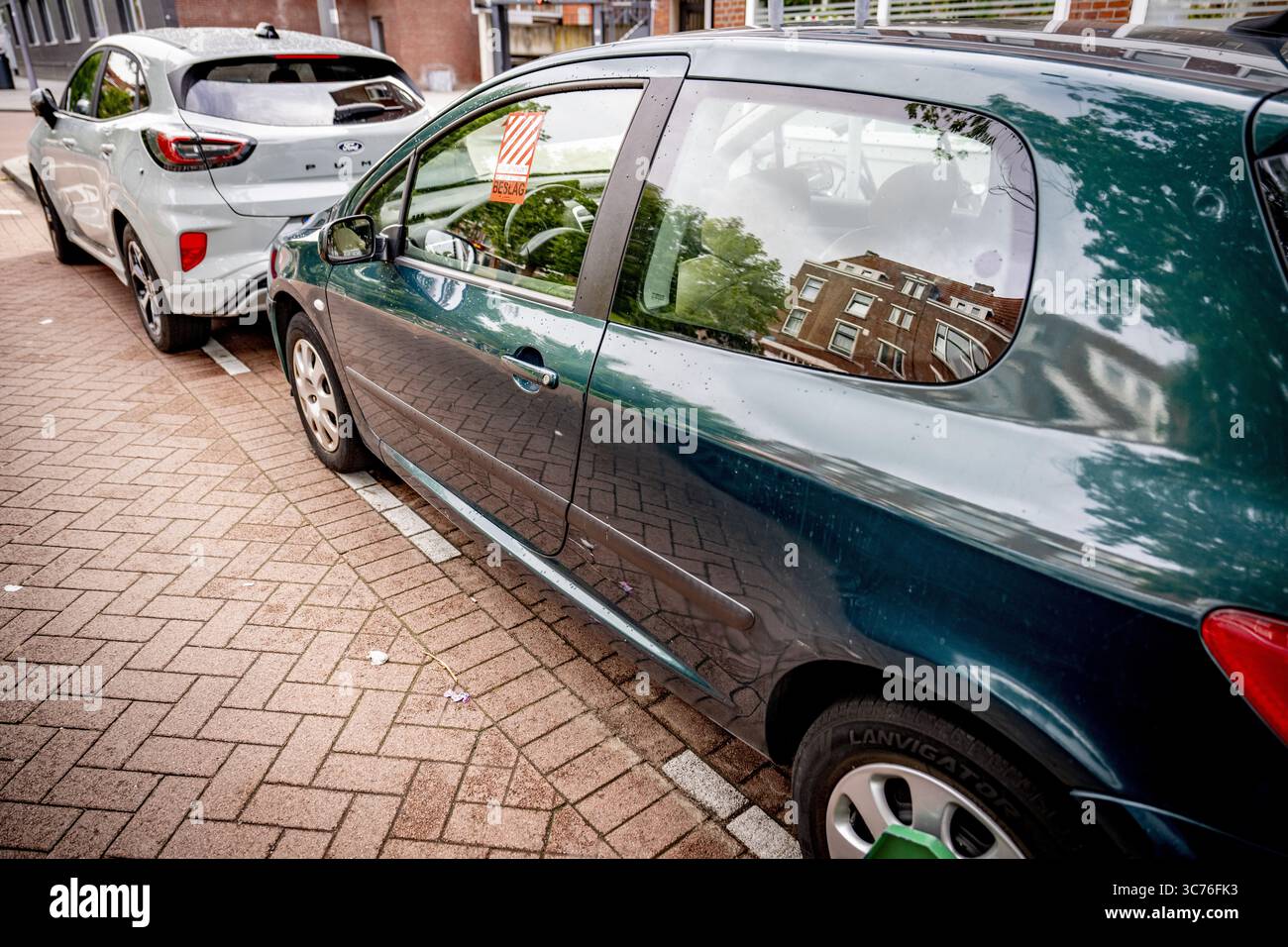 ROTTERDAM - ONE car with a wheel clamp that was impounded by the ...