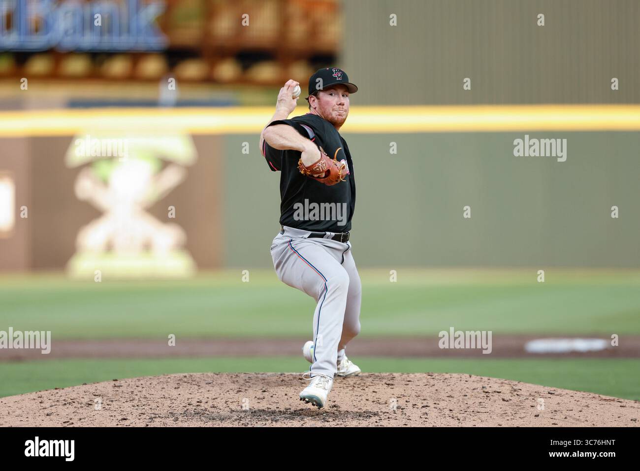 Pensacola Blue Wahoos relief pitcher Justin King (37) in action against ...