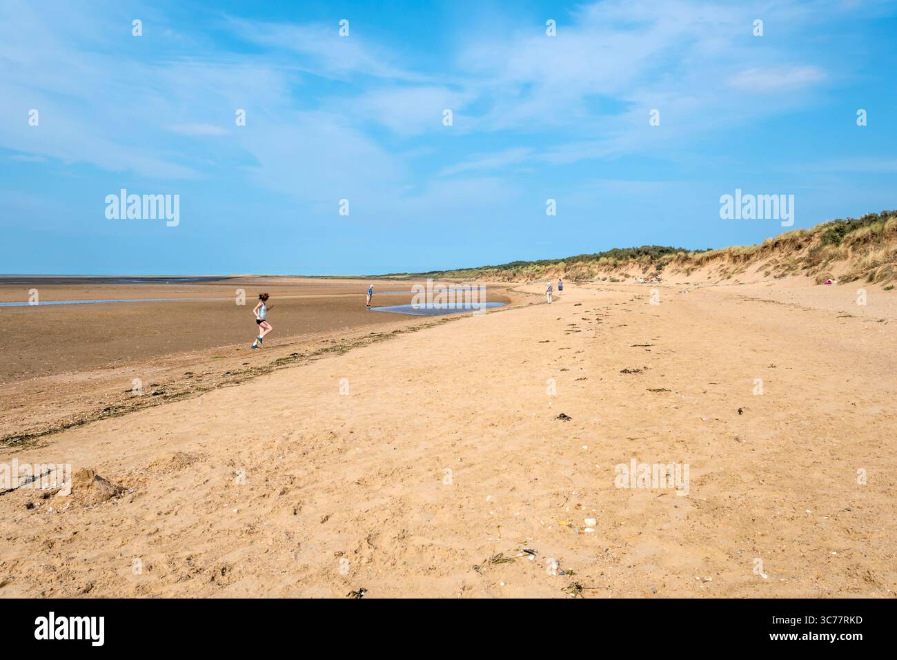 Old Hunstanton beach in Norfolk Stock Photo - Alamy