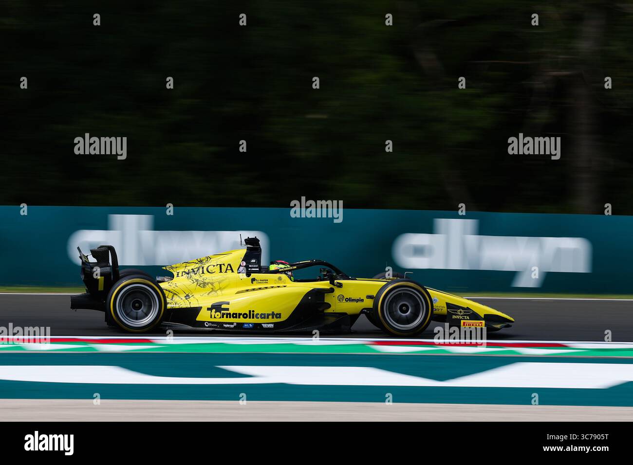 01 FORNAROLI Leonardo (ita), Invicta Racing, Dallara F2 2024, action ...