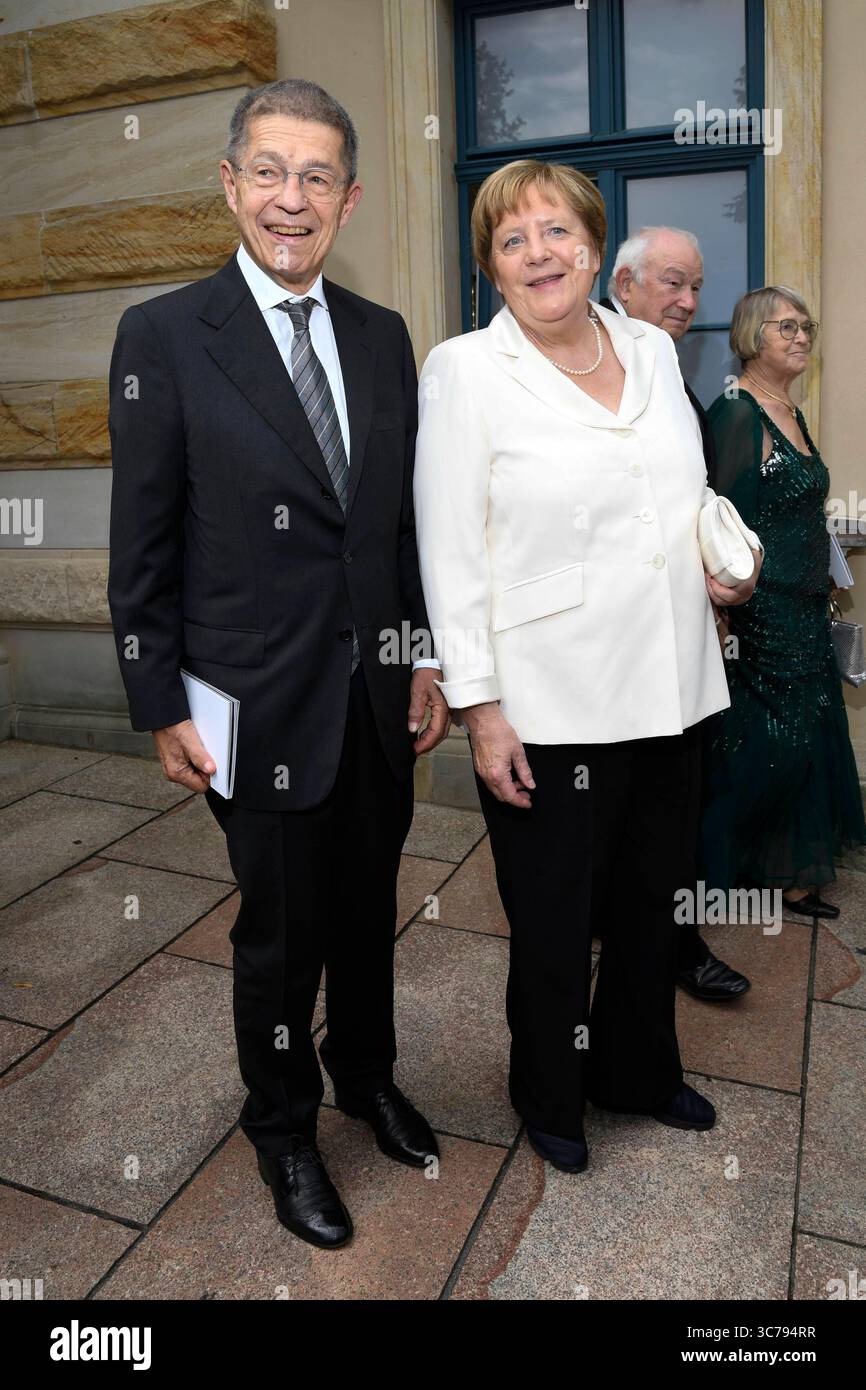 abb Angela Merkel ex Kanzlerin mit Ehemann Joachim Sauer in der Pause ...