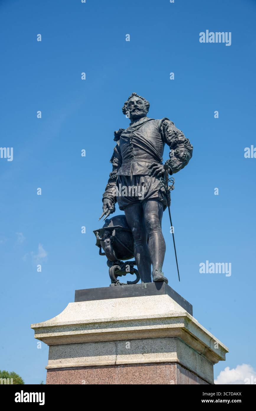 statue of Sir Francis Drake, Plymouth, Devon, England Stock Photo - Alamy