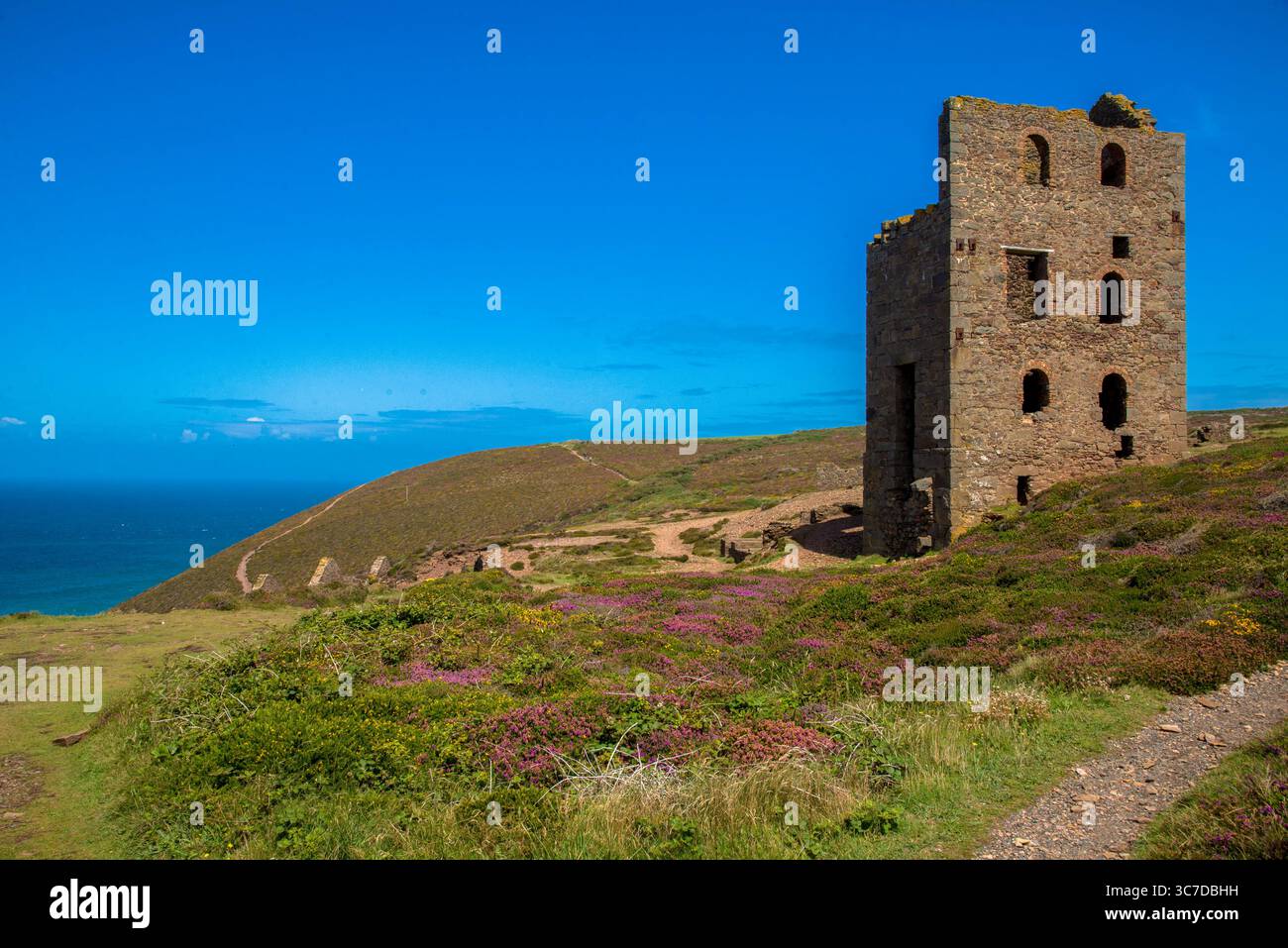 ruins of tin mining buildings at St Agnes Heritage Coast, Cornwall ...
