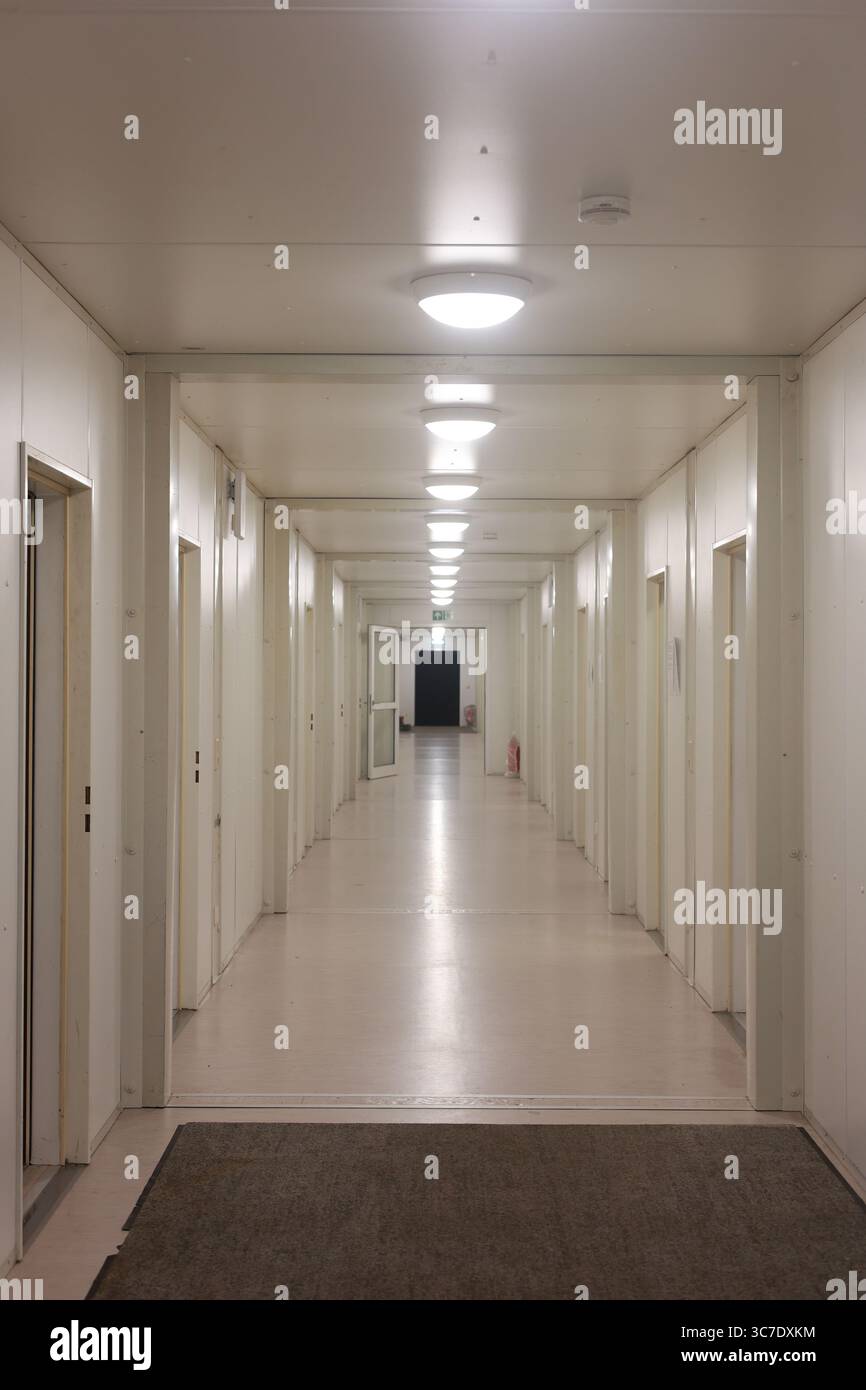 Long empty hallway sign hi-res stock photography and images - Alamy